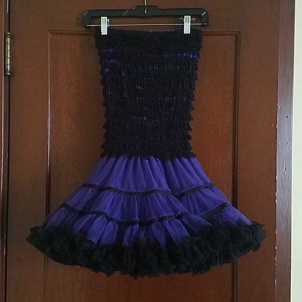 Vintage Sam's Saloon Gal Costume And Undergarment - Gem